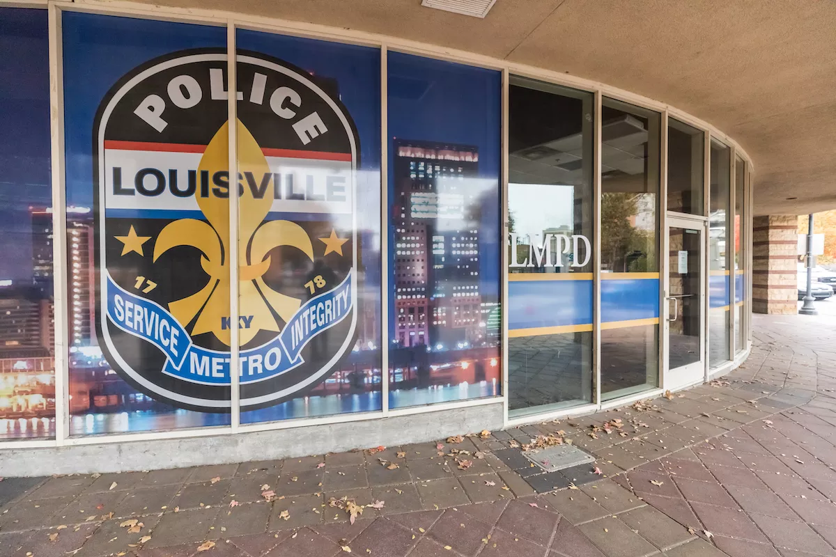 Louisville Police Contract Negotiations Will Again Keep Out The Press ...