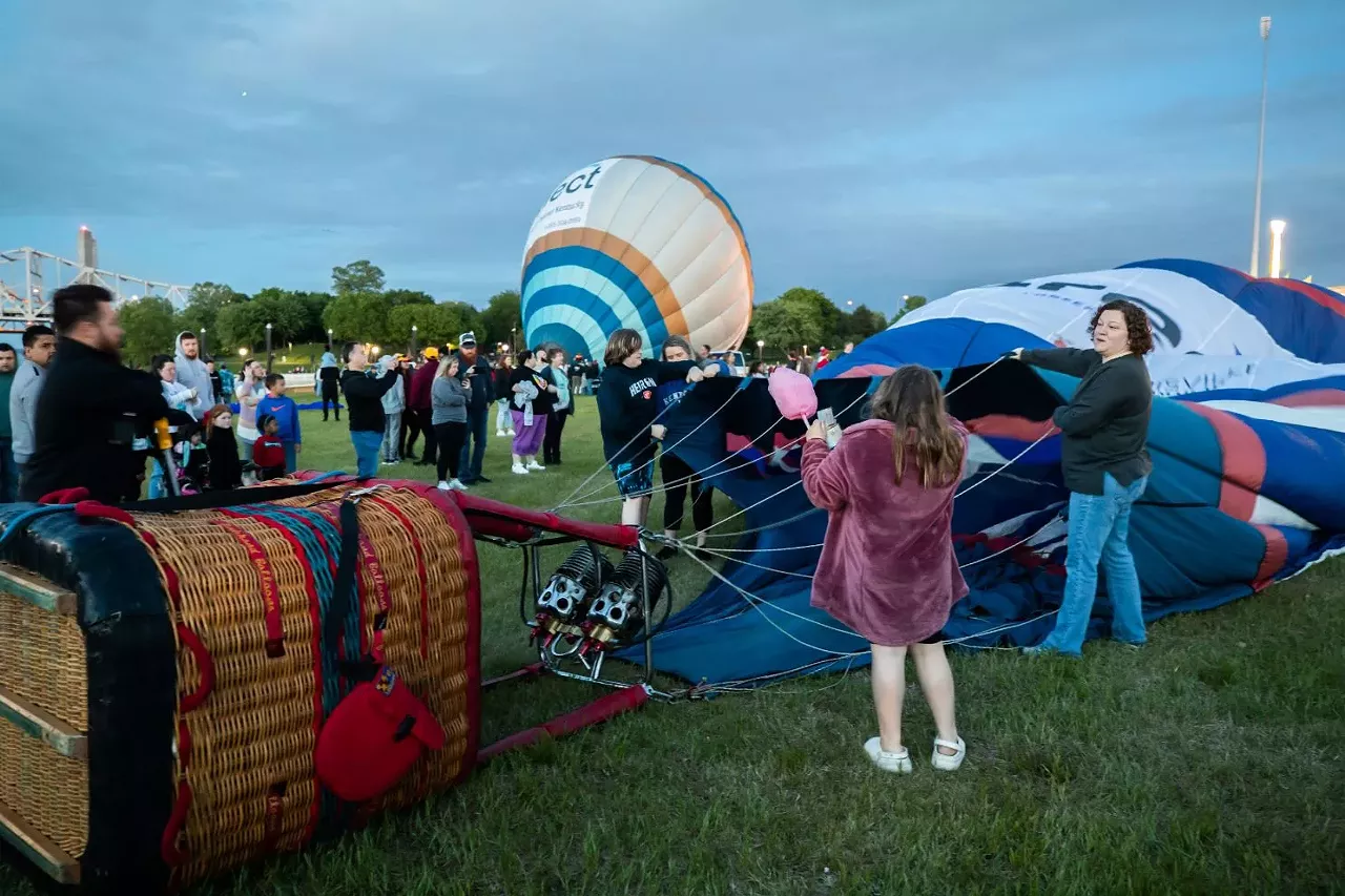 [Photos] The Kentucky Derby Festival Great Balloon Glow, Waterfront ...